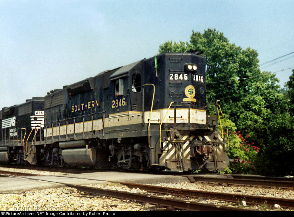 NS 2846(GP38AC)